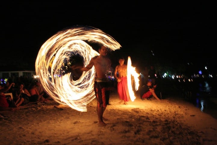 Explore Thailand's Full Moon Party: Guide to the Best Beach Bash!